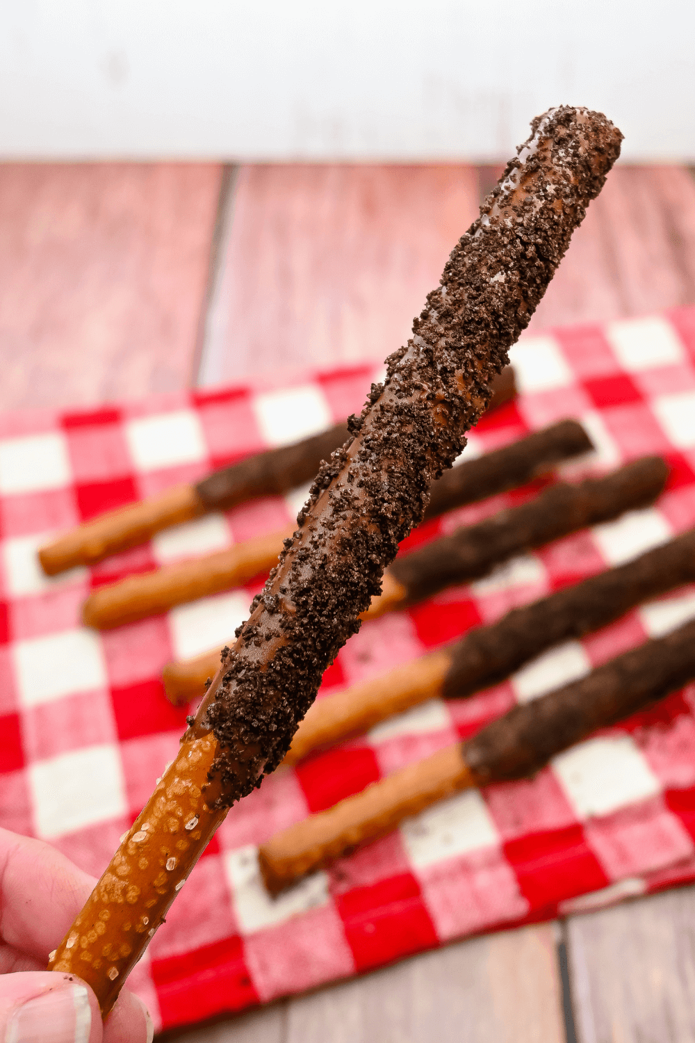 How to make Chocolate Covered Gourmet Pretzels | Just Microwave It
